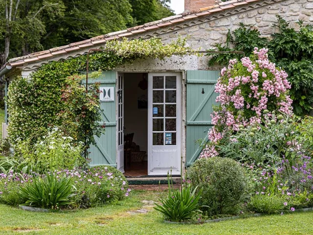 Les Jardins de Sardy : Une escapade romantique à explorer en Dordogne ...