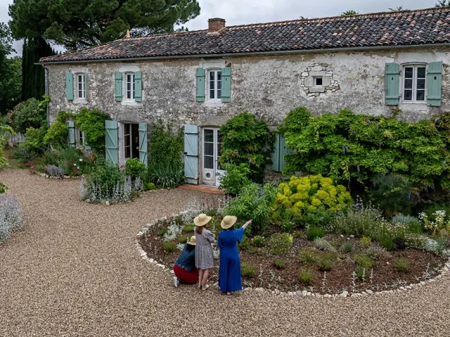 Les Jardins de Sardy : Une escapade romantique à explorer en Dordogne ...